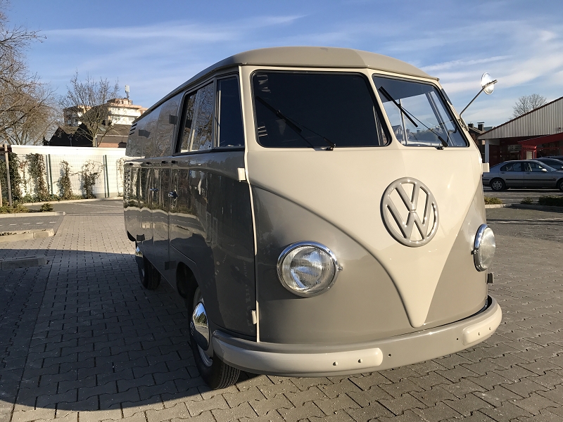 1952 Barndoor Bus - Karmann1952