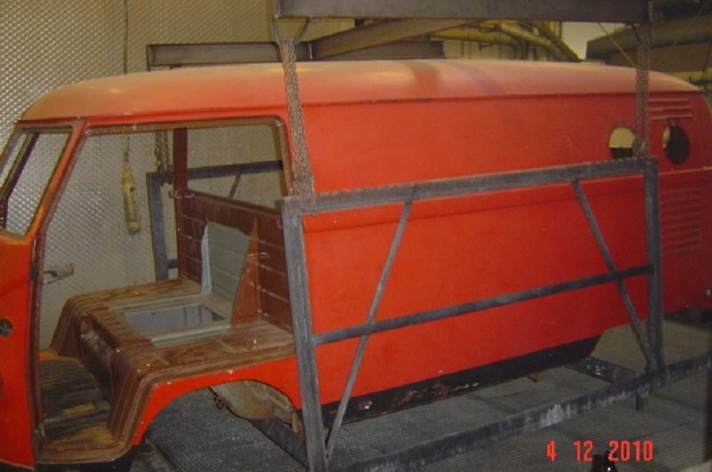 1952 Barndoor Bus - Karmann1952