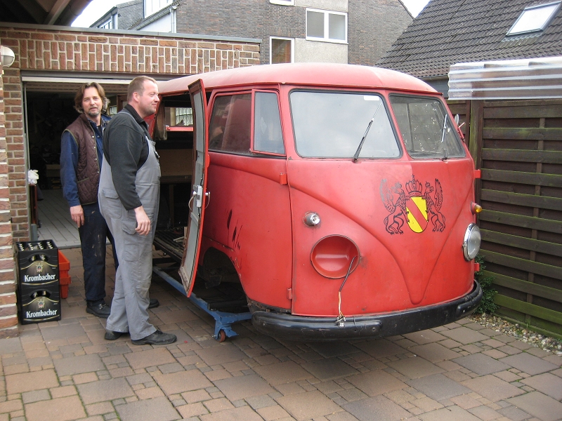 1952 Barndoor Bus - Karmann1952